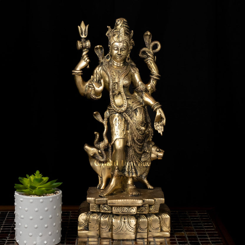Krishna Avatar: The Eighth Incarnation of Lord Vishnu – Gayatri Heritage